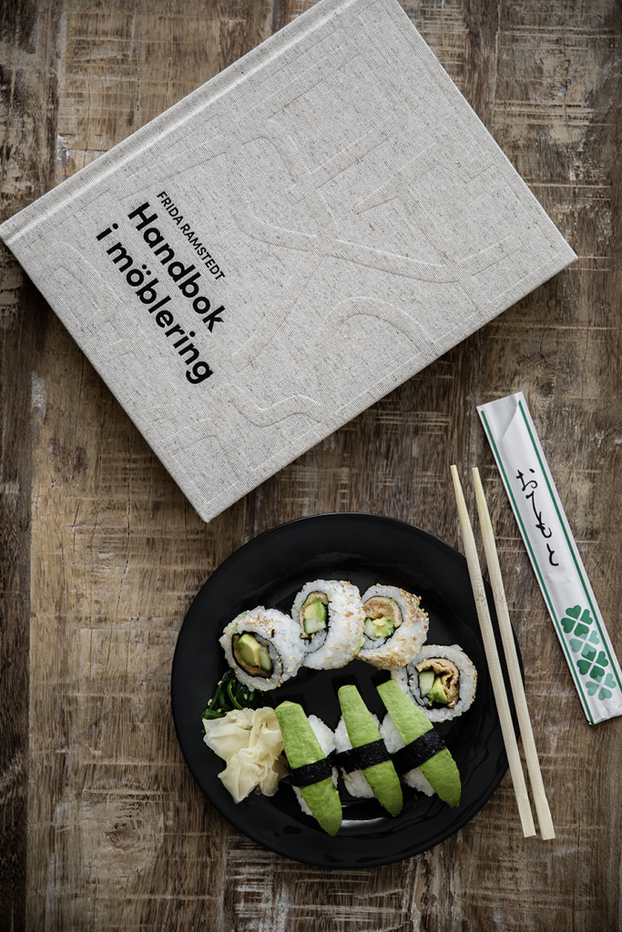 Handbok i möblering såld till Japan! - Trendenser